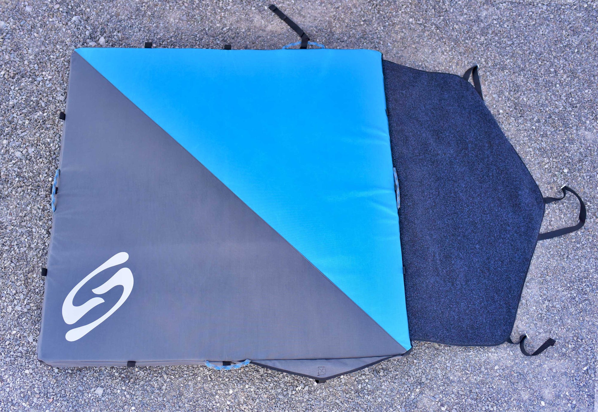 The 4X4 Pro Crash Pad - Send Climbing